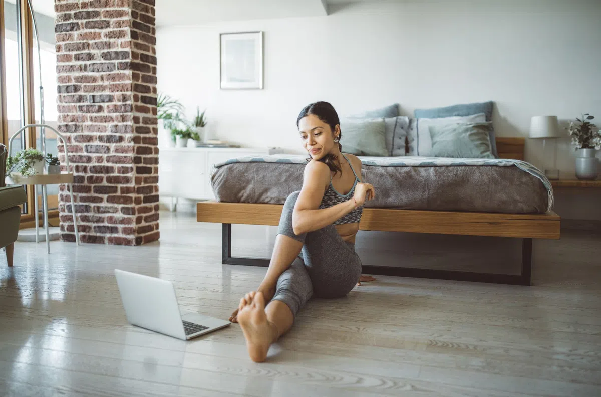 Dit zijn de leukste online yoga platforms