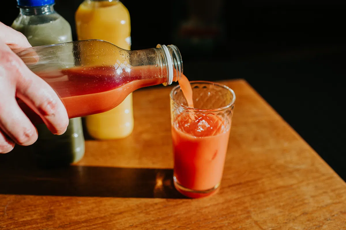 Nieuw onderzoek stelt: het is slechter voor je om suiker te drinken dan ...
