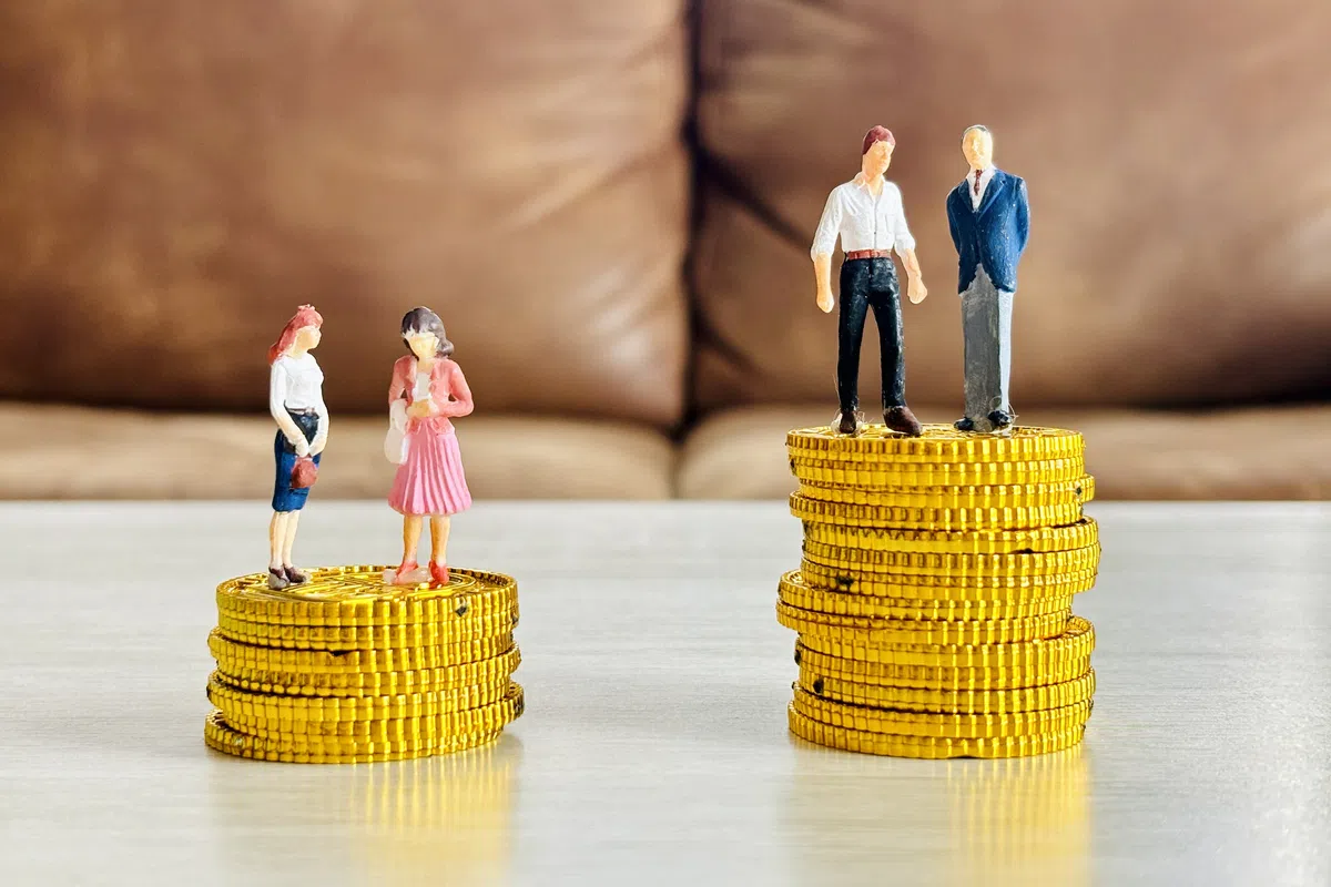 De loonkloof krimpt, maar vrouwen verdienen nog altijd minder dan mannen